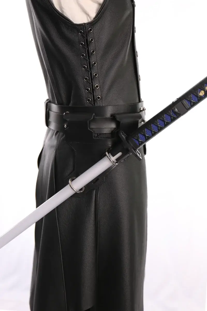 Saber Blade Frog - Angled